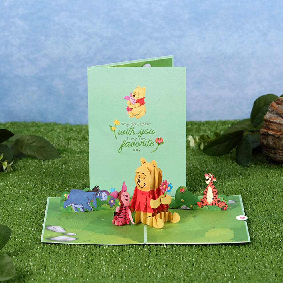 Disney’s Winnie the Pooh & Piglet Friendship Pop-Up Card – Lovepop